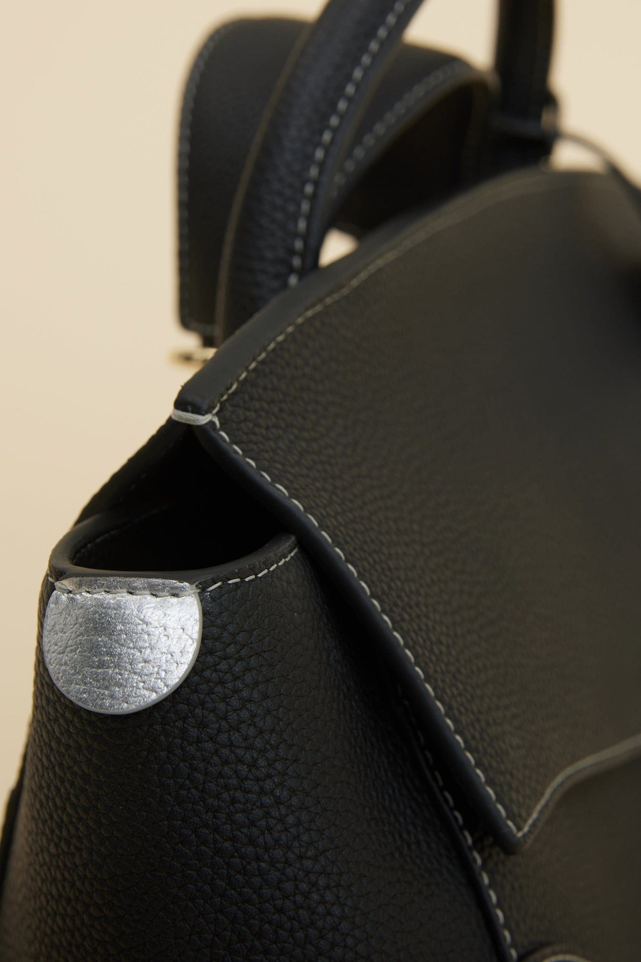 Shop Wavia Bag - OLEADA: Functional Leather Work backpack for Women ...