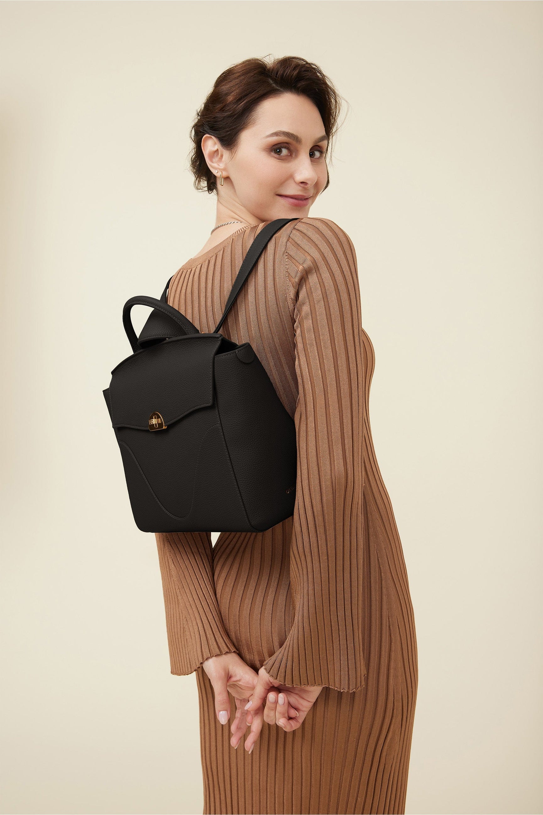 Shop Wavia Bag - OLEADA: Functional Leather Work backpack for Women ...