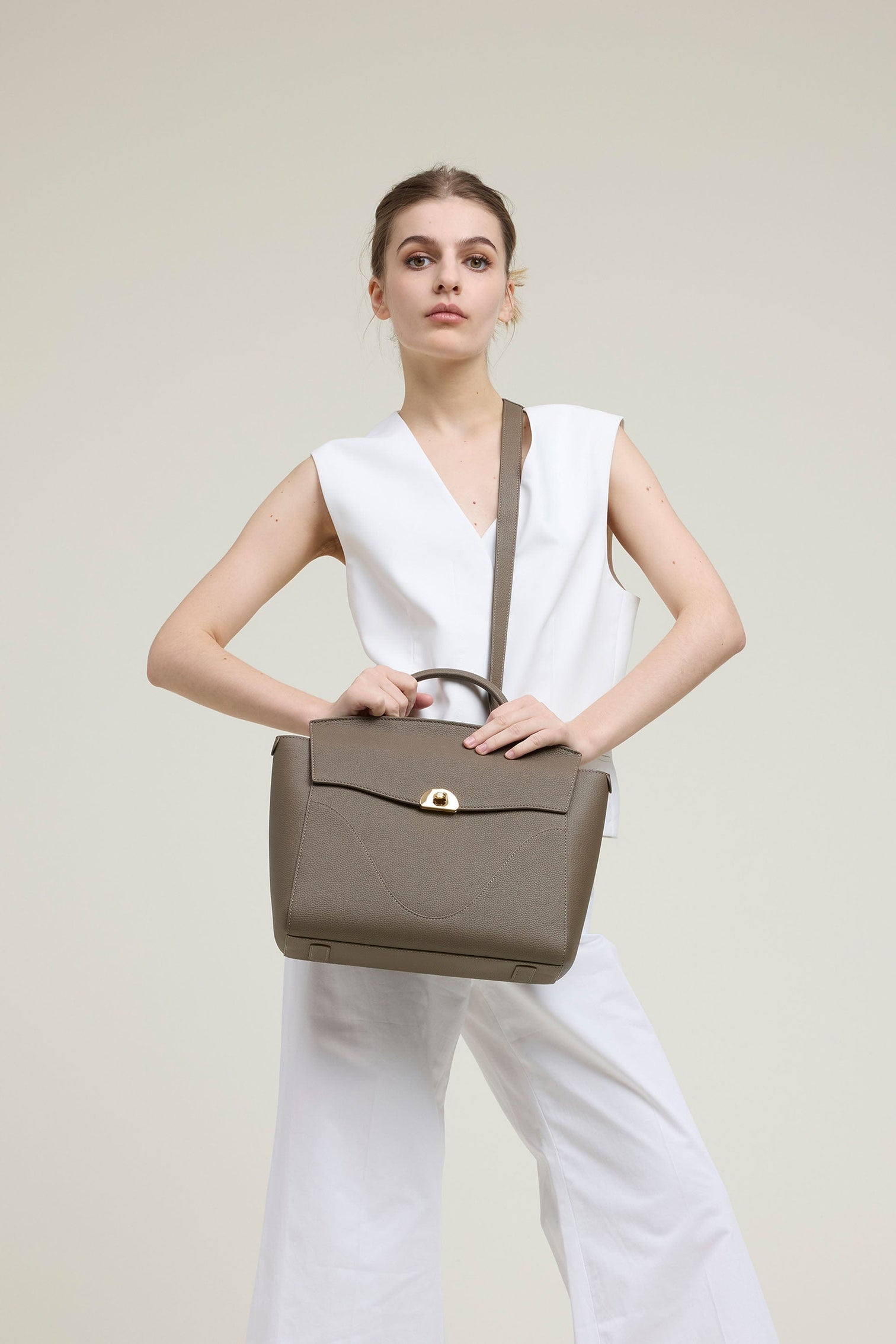 Shop Wavia Bag Plus - OLEADA: Large Leather Laptop Work Backpack for ...