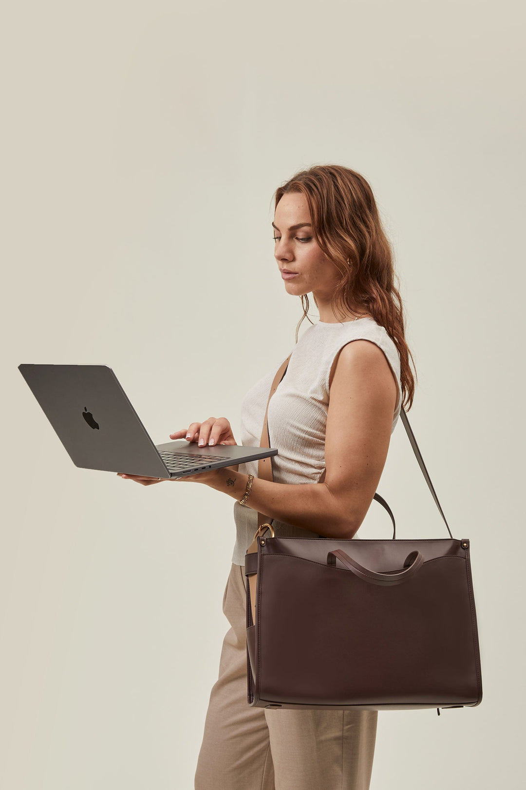 Shop Reverie Tote - OLEADA: Leather Laptop Work Tote with compartment ...
